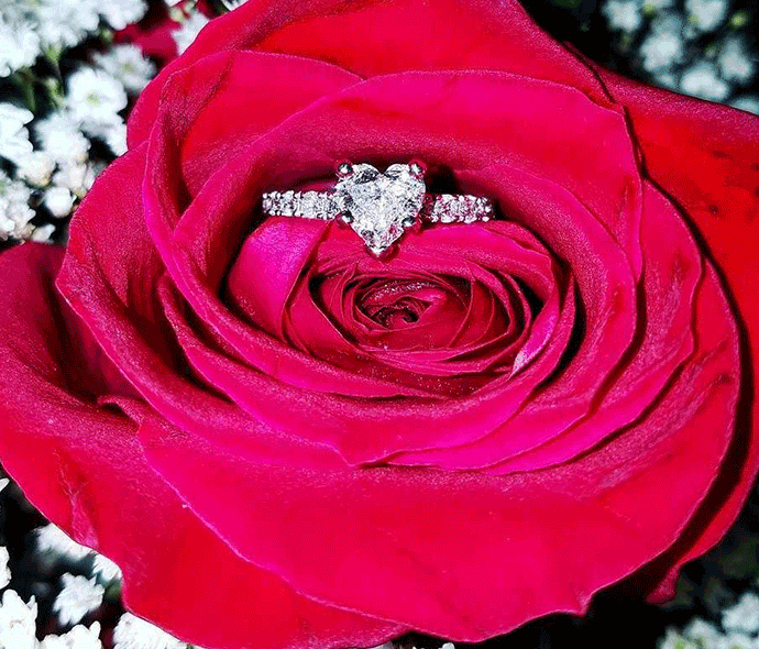 Heart-shaped Diamonds & Heart Shaped Engagement Rings | Kay